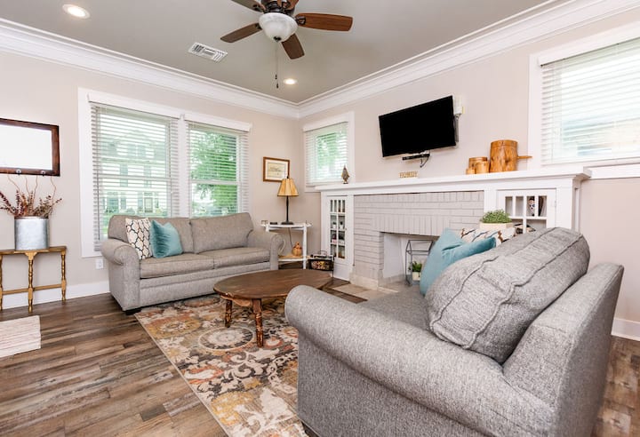 Qn Bed/near Riverwalk/ac/fast Wifi/airport 15 Min - San Antonio, TX