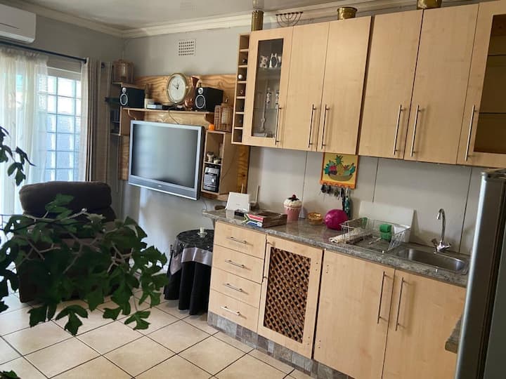 Liza’s Place - Tlhabane