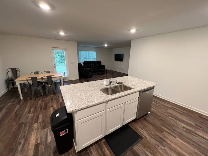 Four Bedroom In Cozy Northport - Tuscaloosa, AL