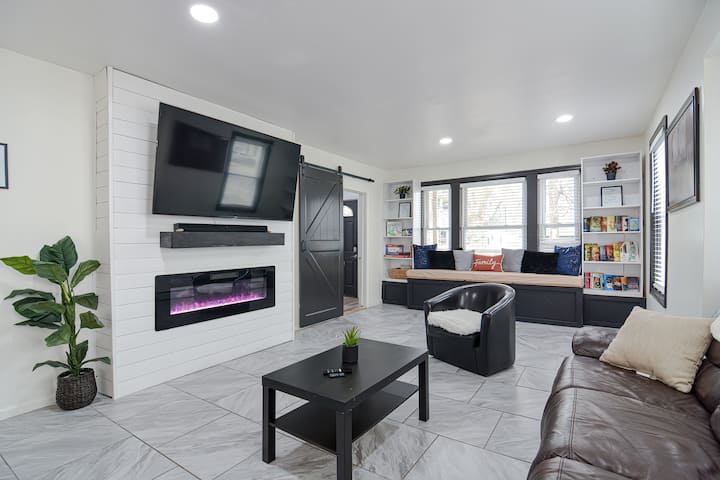 Stylish Luxe Providence Suite - Providence, RI