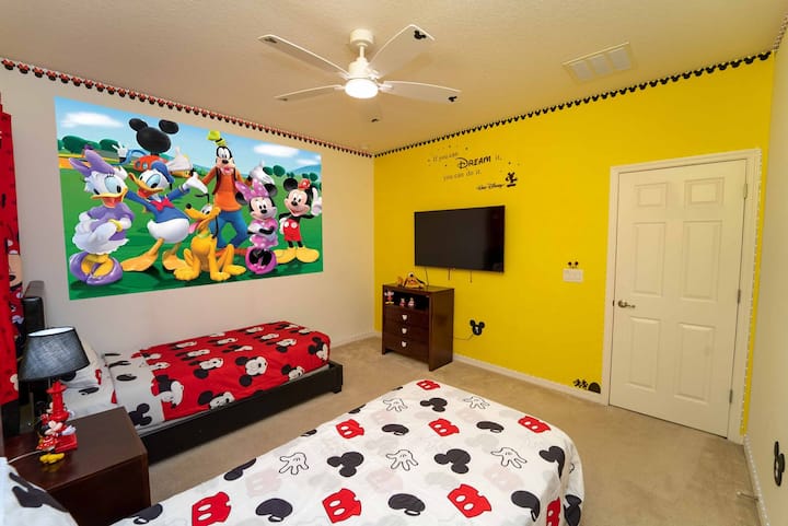 5br Family Villa W/ Saltwater Pool Near Disney - 대븐포트