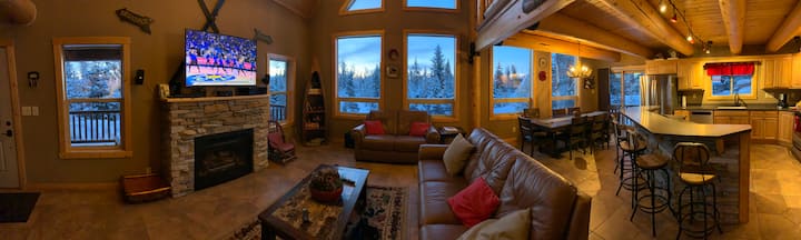 Spacious Log Cabin Near Tamarack - Donnelly, ID