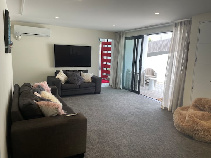 Holiday By The Beach - Tauranga