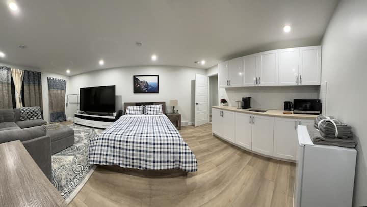 Cozy And Private 2bedroom,2bathroom Basement Suite - Regina