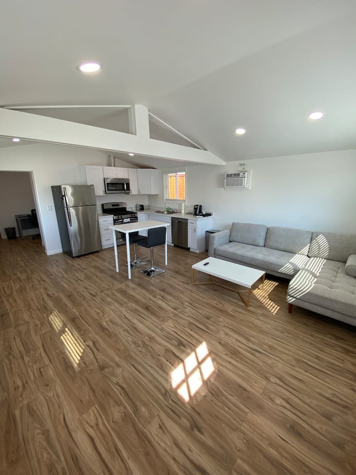 Cozy Modern Home In Great Location - Los Gatos, CA