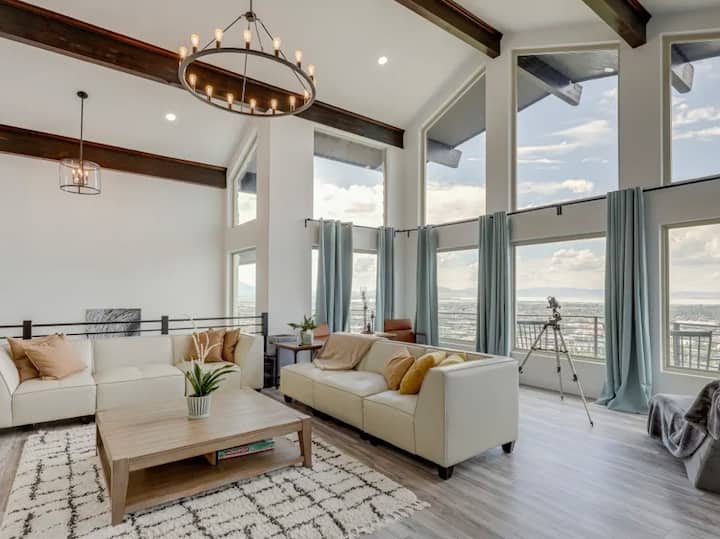 Panoramic Luxury Estate | Indoor Court & Sauna - Springville, UT