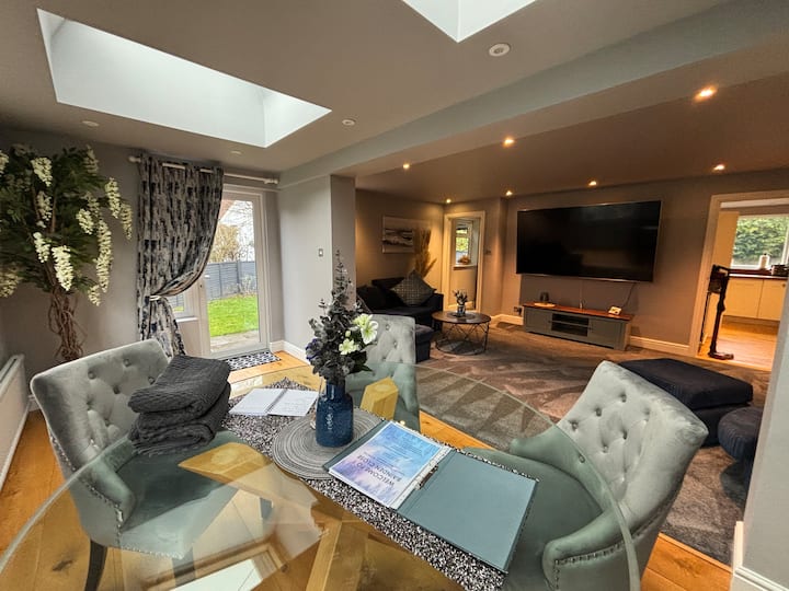 The Bainden, With Private Hot Tub All Year Round - Crowborough