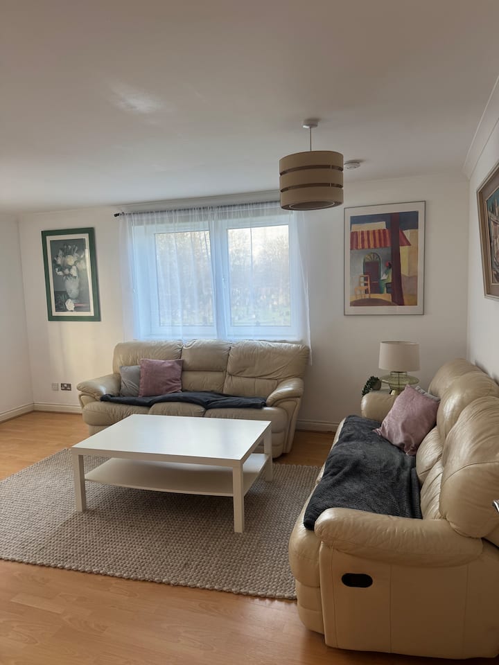 Modern 2 Bedroom Apartment - Musselburgh