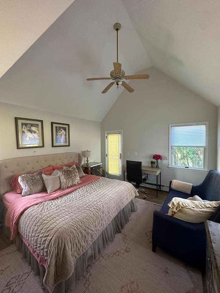 Beautiful Private Room Near Stony Brook University - Port Jefferson, NY