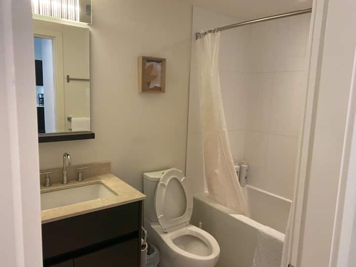 Center Luxury 1 Ba &Bdapartment 27 - Richmond, Canadá