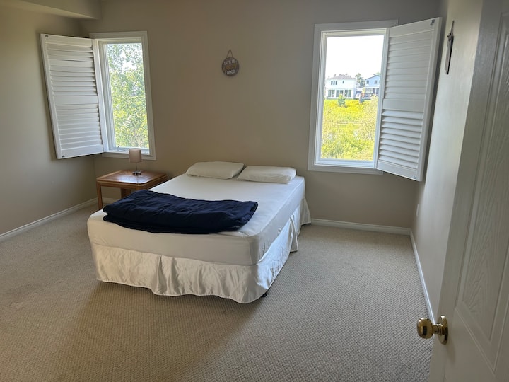 Master Bedroom With Private Washroom - London