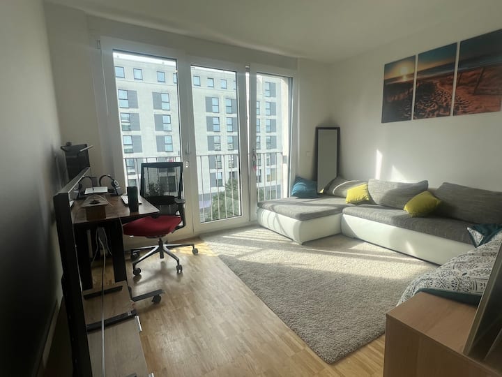 Sunny Apartment With Office Close To City Center - Munich