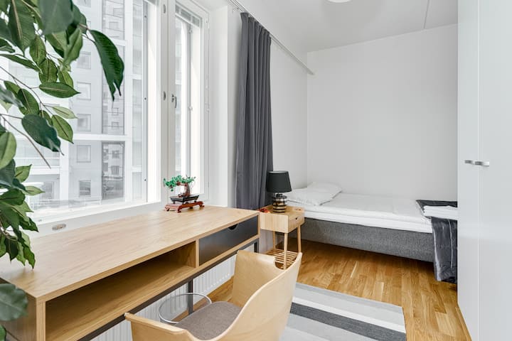 New 2-bedroom Apartment | Free Parking, Metro - エスポー