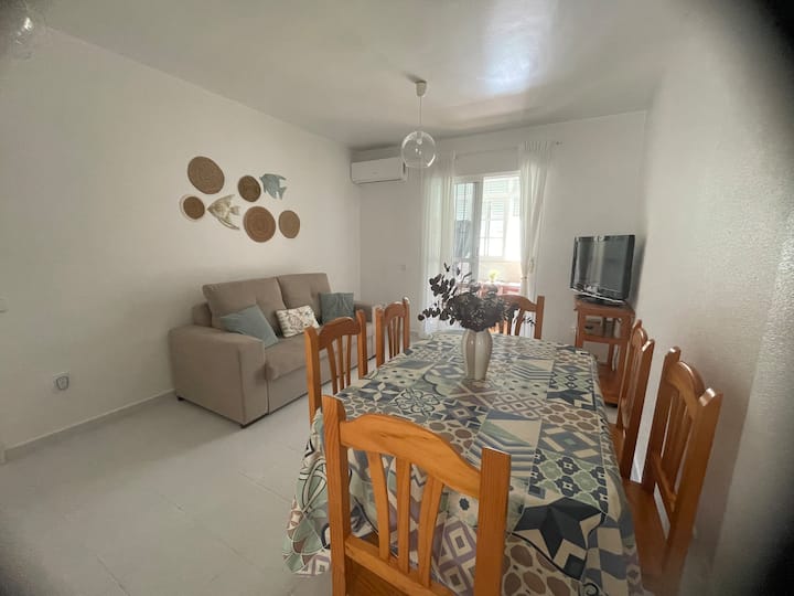 Bajo En Urbanización Privada. - Camping Playa Aguadulce