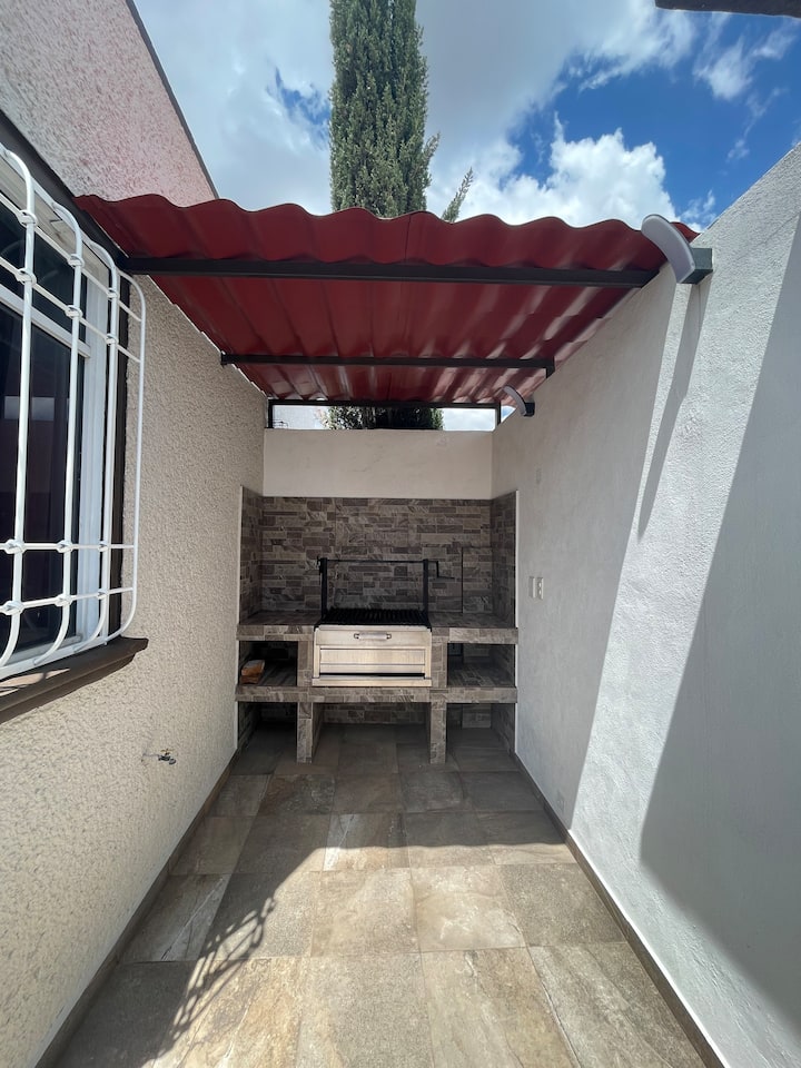 Casa Con Asador Pachuca En Privada - Pachuca