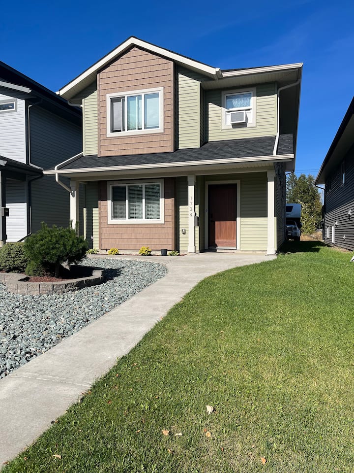 Downtown Daylight Suite - Prince George