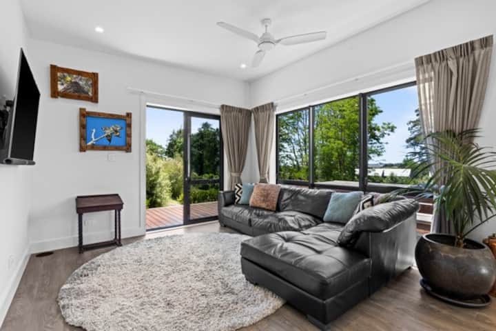 Tiroroa Tranquility - Havelock North