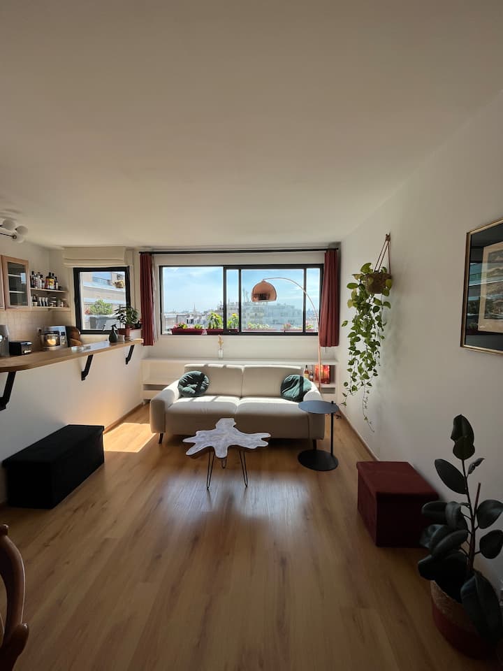 Lovely Couple's Paris Nest - Paris