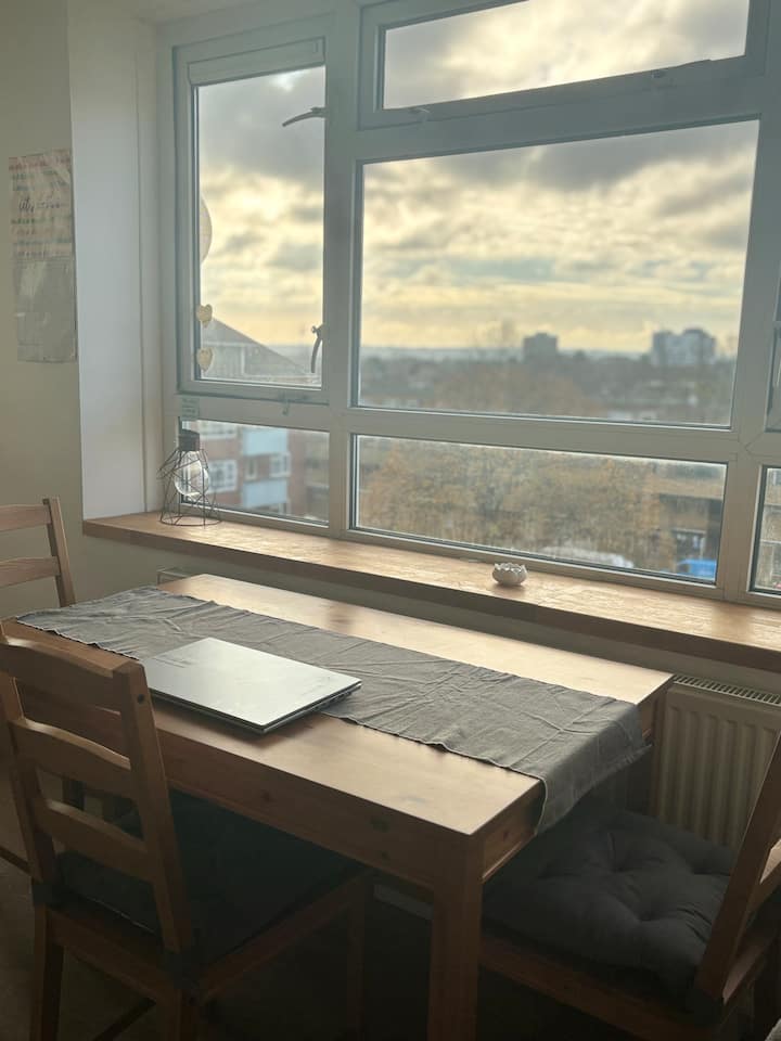 Cutest 2 Bed Flat-up To 6 People At Se20 7e - Croydon, UK