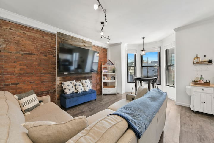 2br Walking Distance To Seaport/downtown - Roslindale - Boston