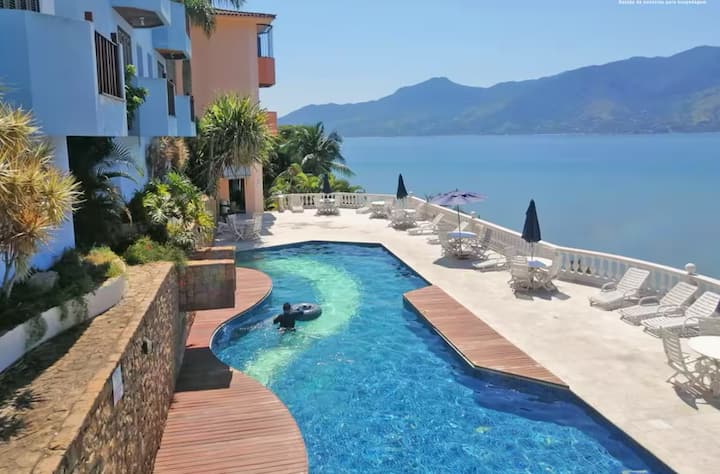 Apartamento De Frente Ao Mar / Pontal Das Marinas - Ilhabela
