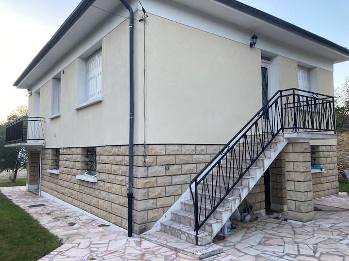 Maison Situé En Centre Ville - Chelles