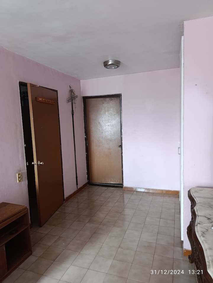 Hab Privada Y Cómoda Con Baño Dentro De Hab, 2 Pis - Caracas