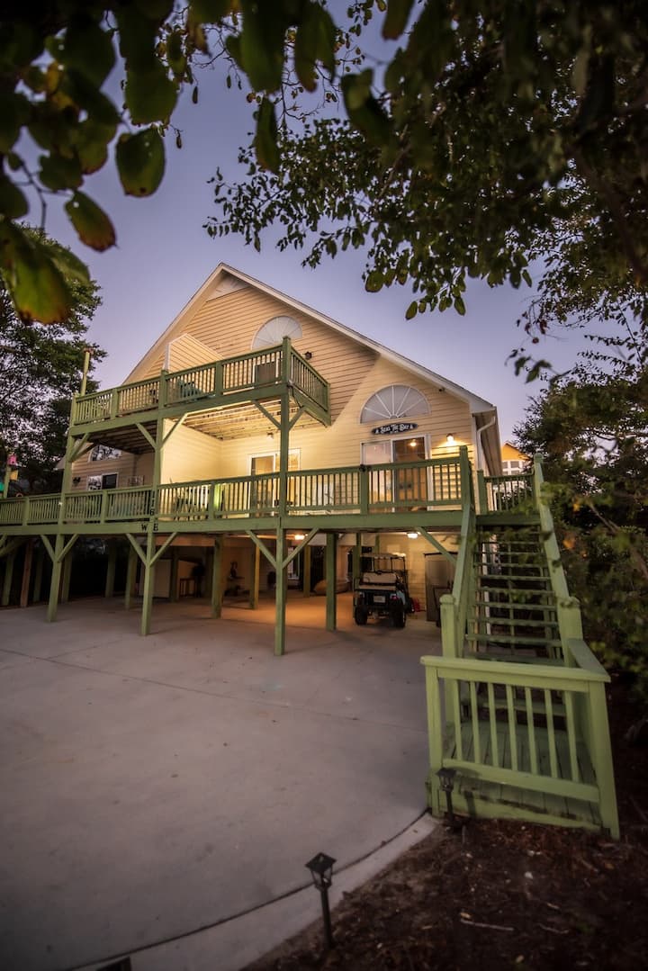 Seas The Day - 4 Br Oceanside Home With Golf Cart - エメラルド・アイル, NC