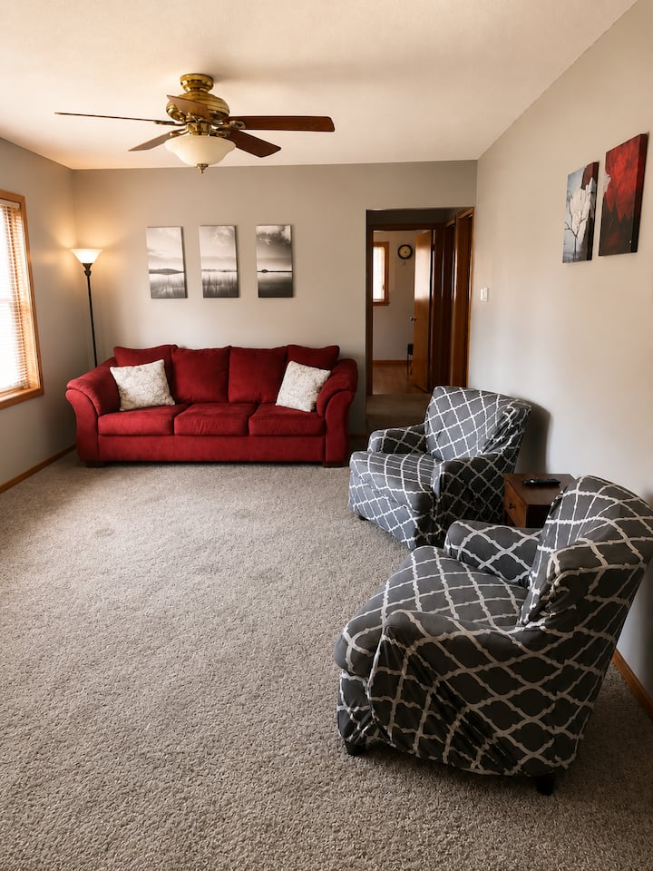 Cozy 3 Beds 2 Bath House - Mankato, MN