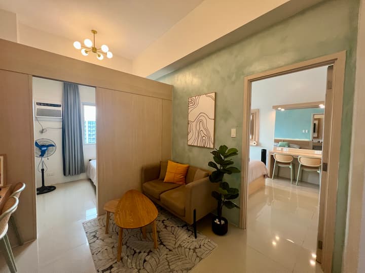 Tanaw Suite Grass T3: 3 Beds • 2 Bath • Disney+ - Quezon City