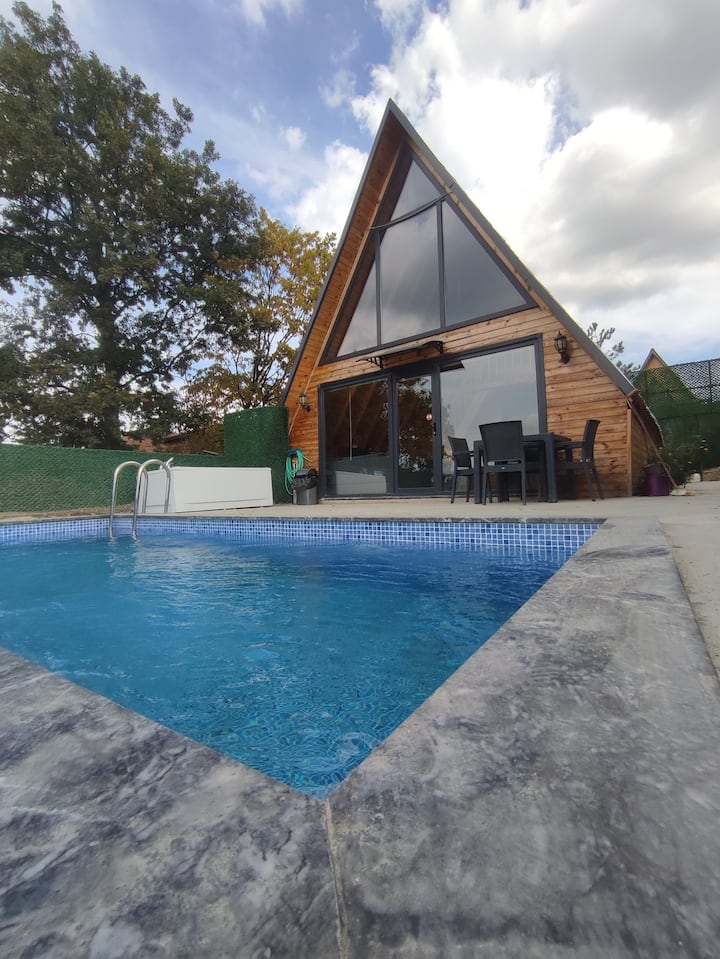 Merkezde Bungalov Jakuzi&havuz[havuz Sıcak Değil] - Sapanca