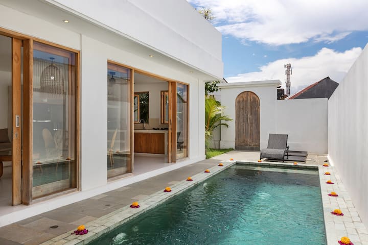 Minimalist & Bohemian 2br Villa In Seminyak - Denpasar