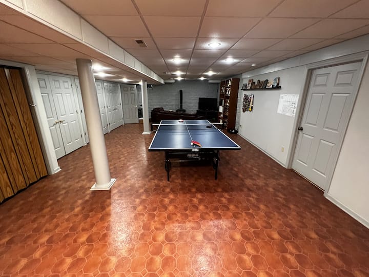 Spacious Blacksburg Home - Virginia Tech, Blacksburg