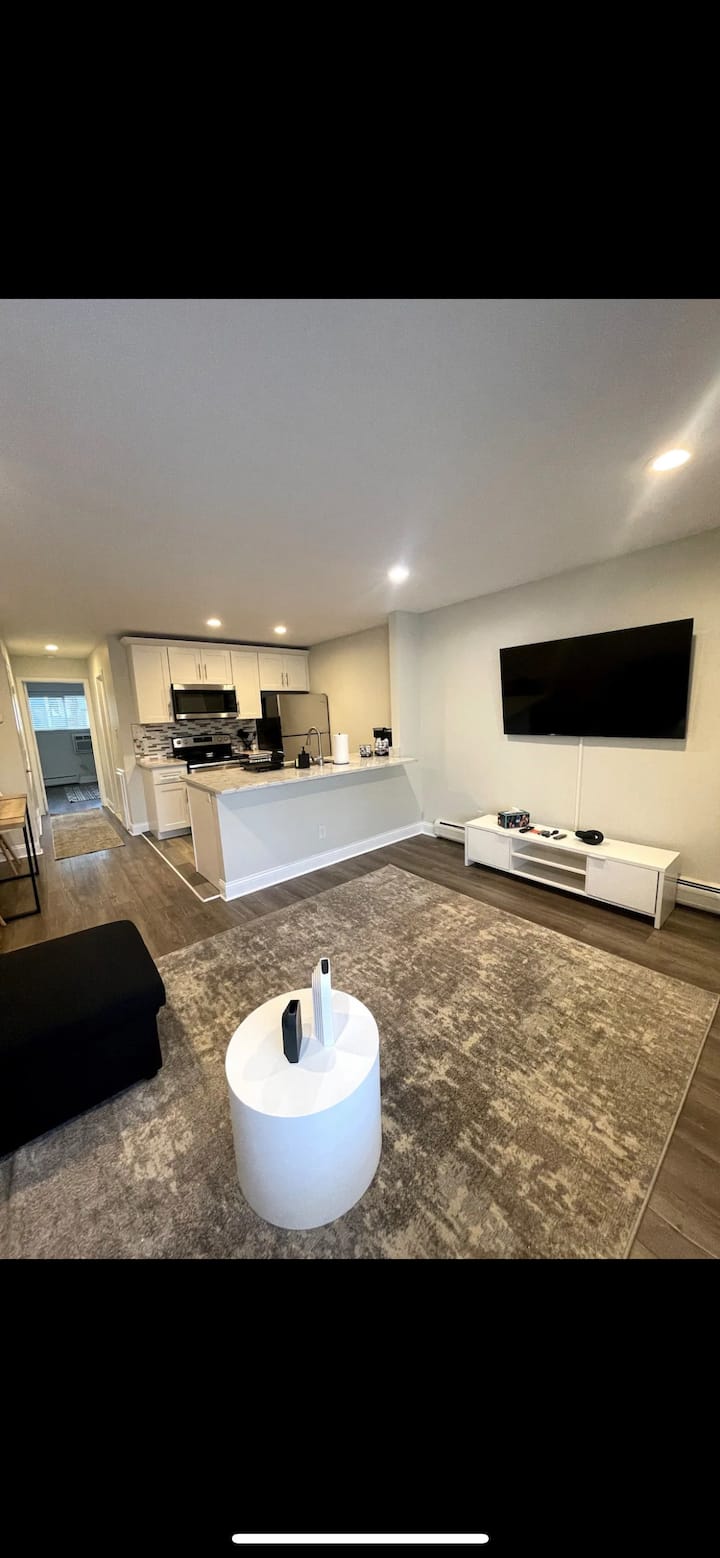 New Trendy 1bd Next To Beaumont - Troy, MI