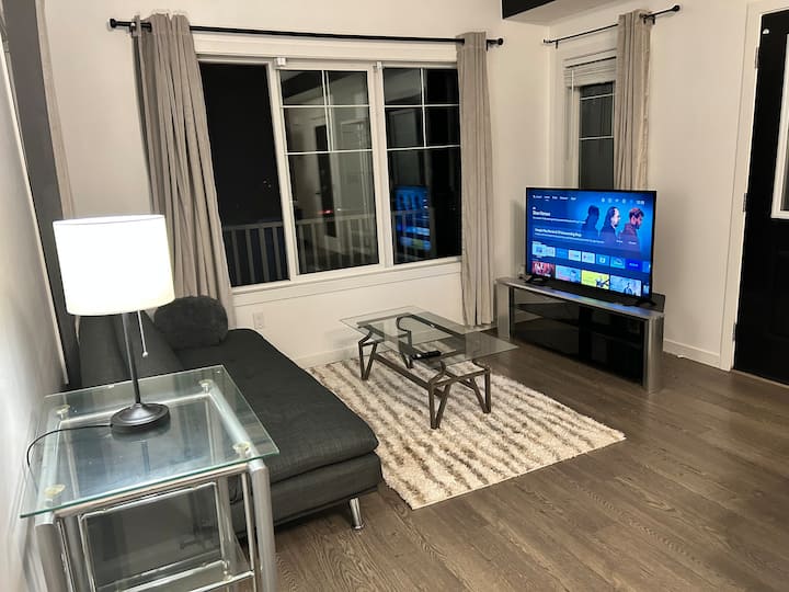 Cozy Suite In Harbour Landing - Regina