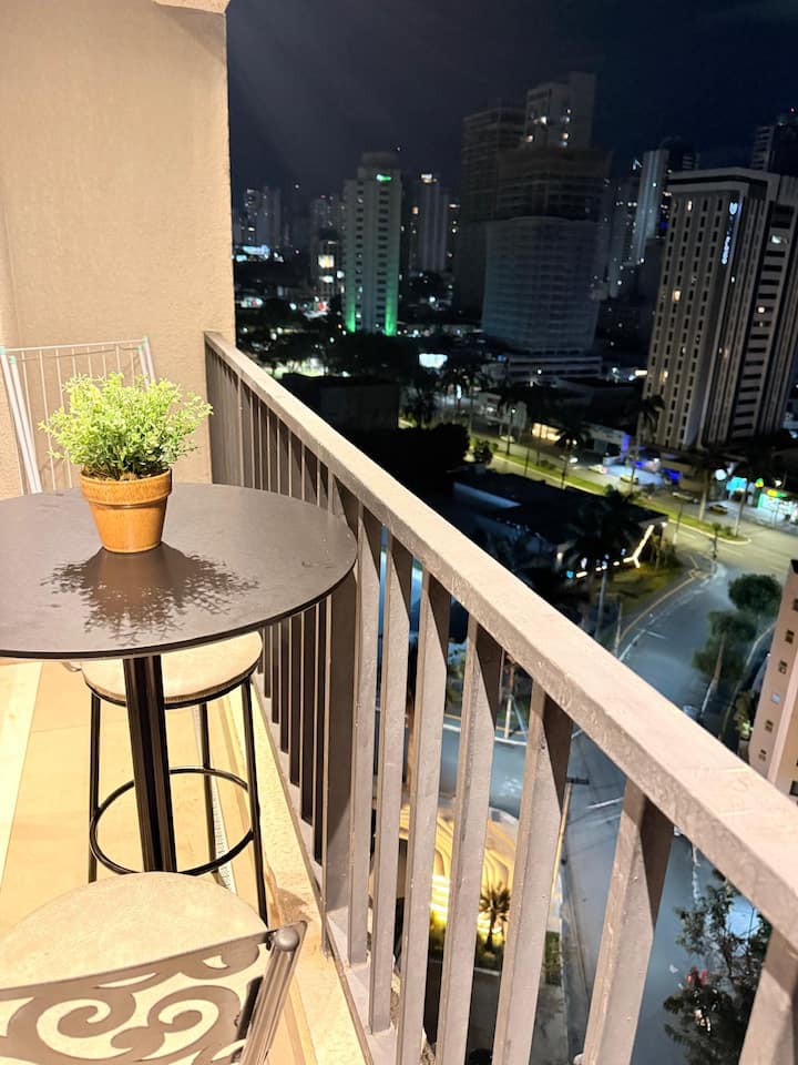 Flat Retro | Piscina | Sauna | Coworking - Goiânia