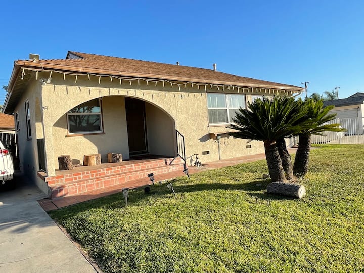 Entire House/m8people/3bedrooms/4beds/free Parking - Whittier, CA