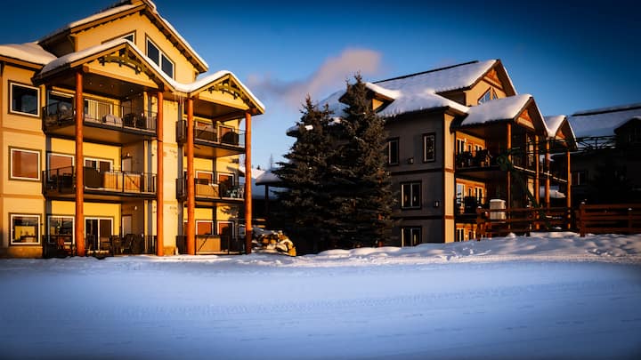 Northstar 2 Bedroom: Skier's Dream! Hot Tub! Wifi - Kimberley, BC, Canada