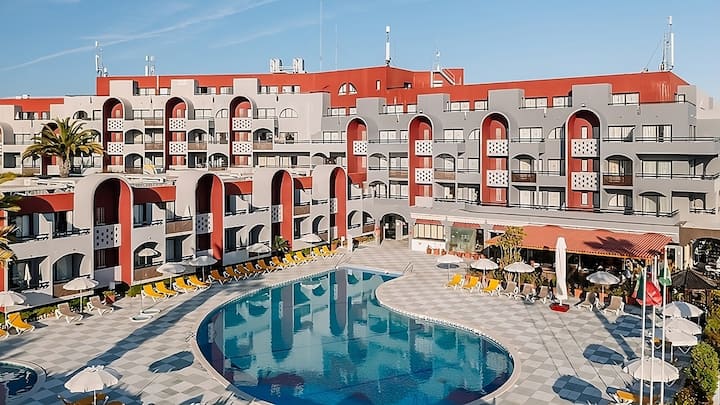 Prime Location! Free Parking, 2 Pools And Spa! - Albufeira