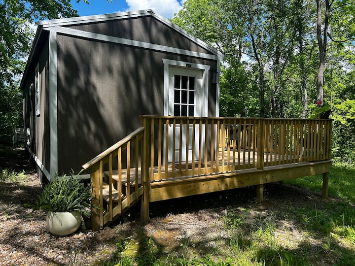 Tiny House In The Woods - Trail of Tears State Forest, Jonesboro