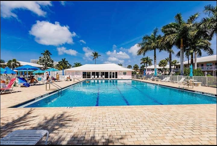 2bdr 1bath Beach Cottage - Marco Island, FL