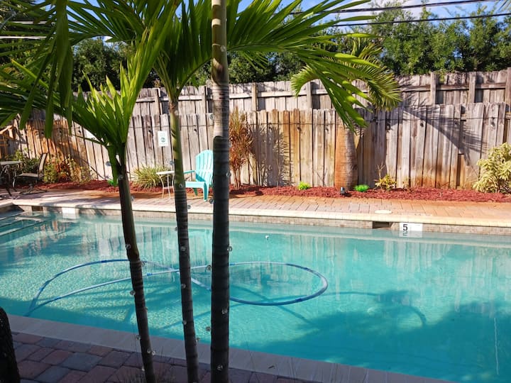 Aqua 17 - Wilton Manors, FL