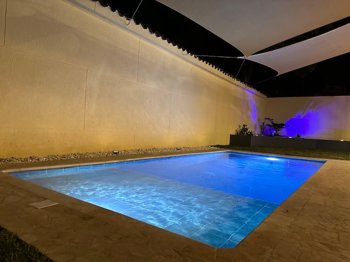 Lujosa Villa En El Poblado Con Piscina Privada! - Medellín
