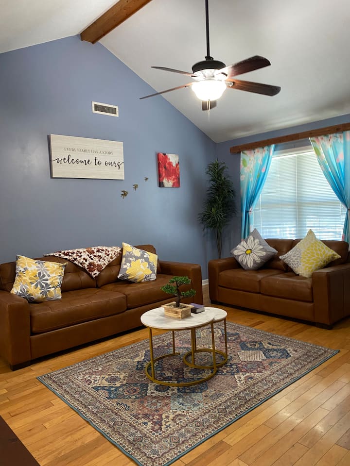 Cozy Home With Fire Pit - Smyrna, TN