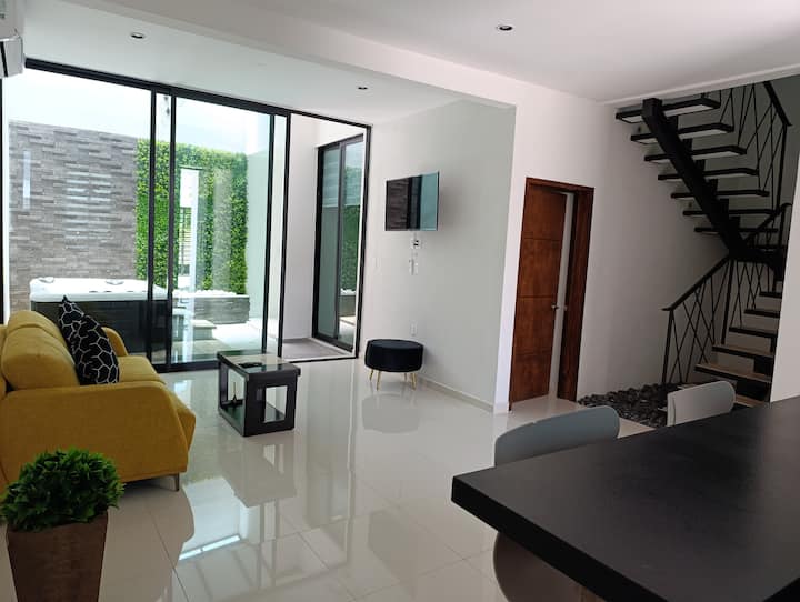 Residencial Valle Verde Colima Con Jacuzzi Y A/c - Colima