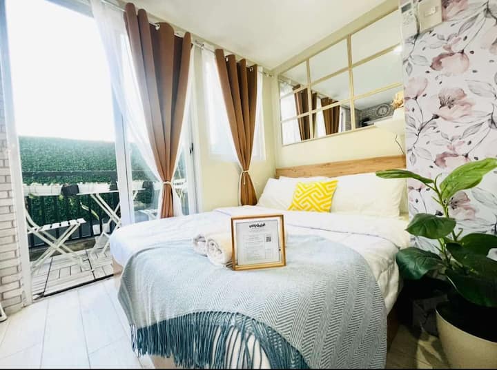 Staycation W/ Netflix+pool+fast Wifi (Near Ayala) - Cebu City