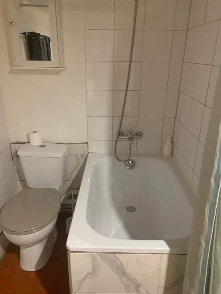 Open 24/7 : Tout En 1 Central - Marseille