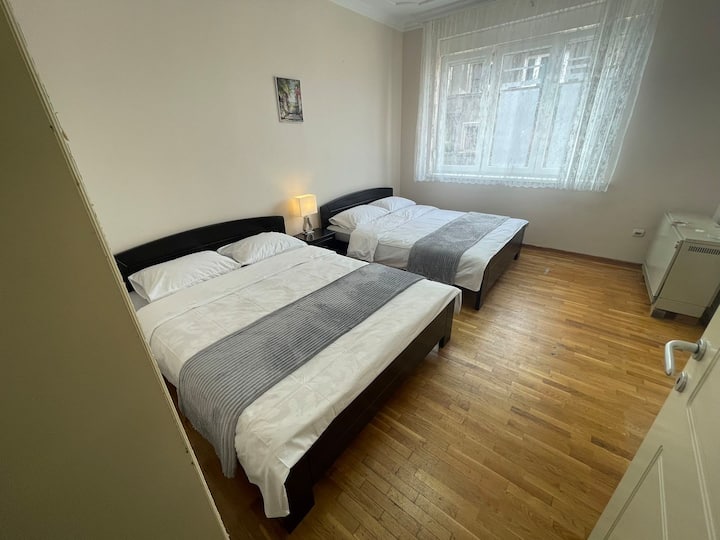 Lucky Hostel - Belgrado