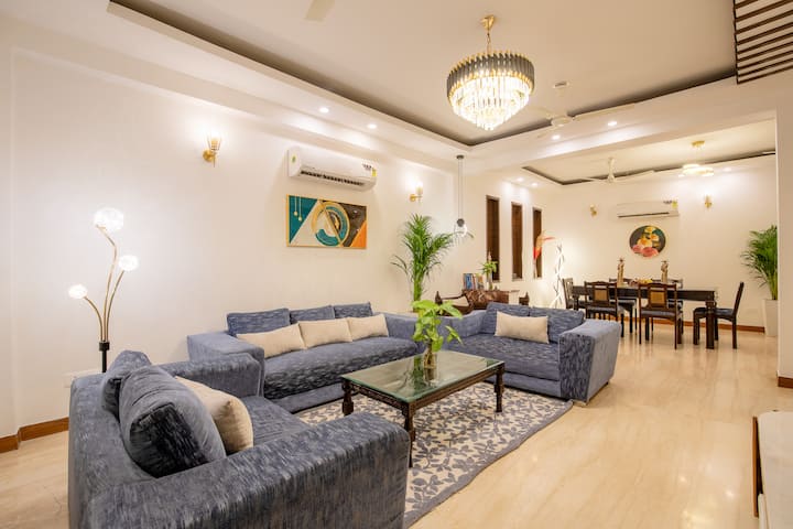 Ultra Luxury 3bhk Service Apartment, South Ex 2 - Delhi