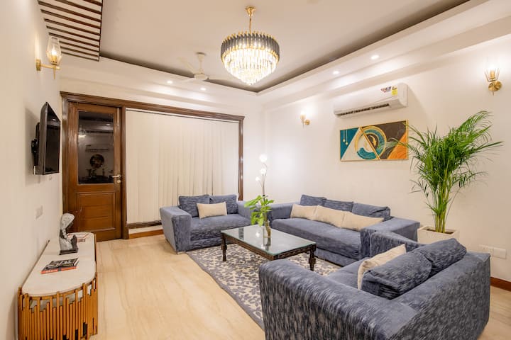 Ultra Luxury 3bhk Service Apartment, South Ex 2 - New Delhi